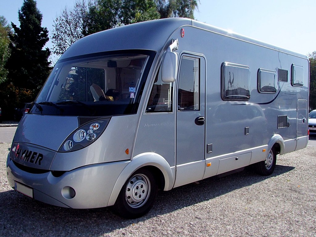 HYMER-Wohnmobil am Messeparkplatz in Ried;101010 - Fahrzeugbilder.de