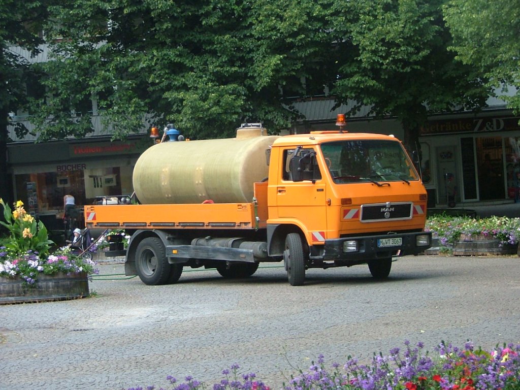 MAN Pritschenaufbau Fotos (9) - Fahrzeugbilder.de