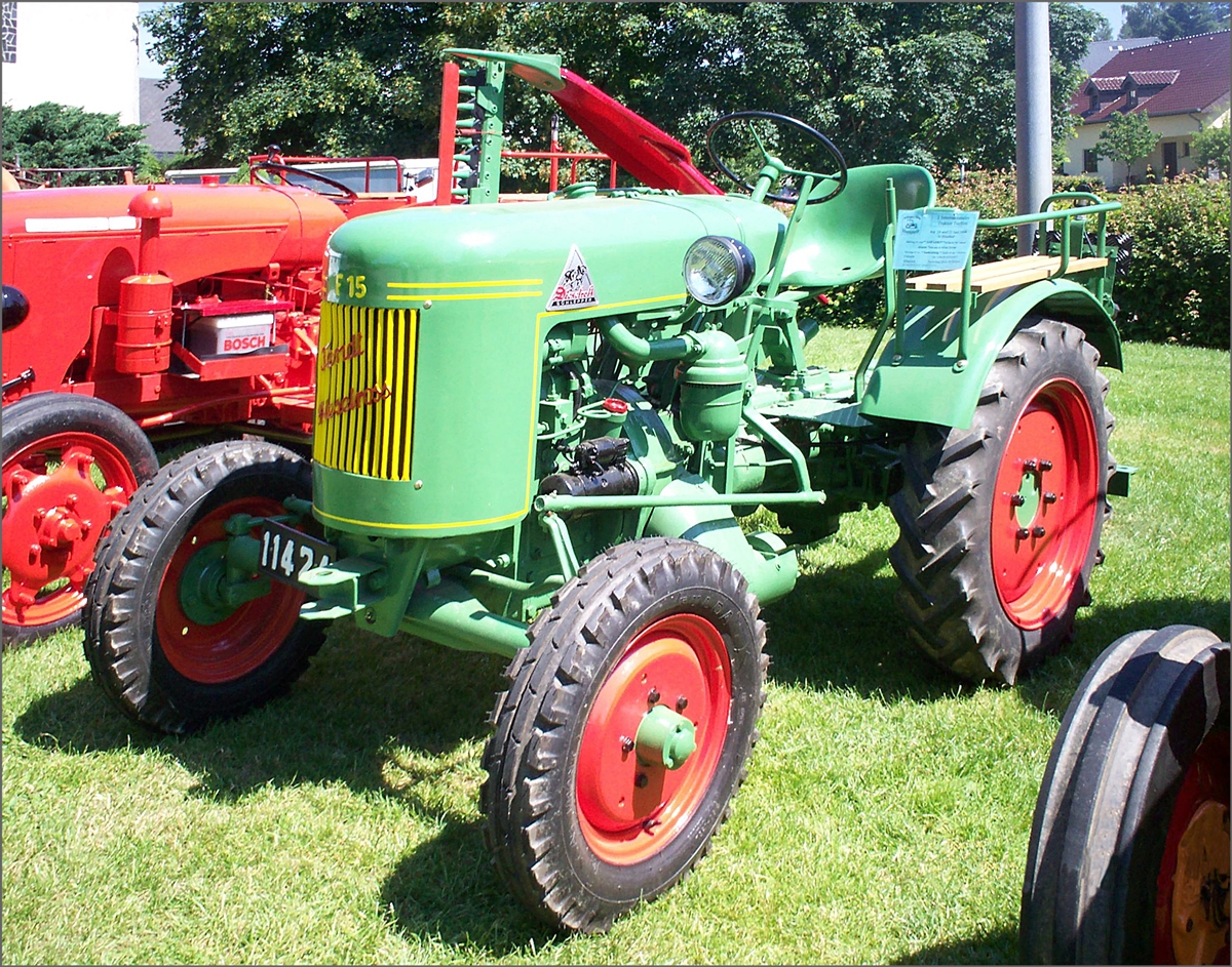 Traktoren Oldtimer / Fendt (16) - Fahrzeugbilder.de