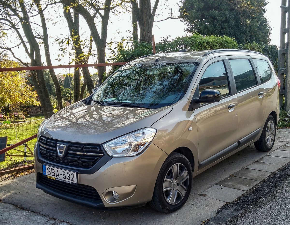 Dacia Lodgy Fotos - Fahrzeugbilder.de