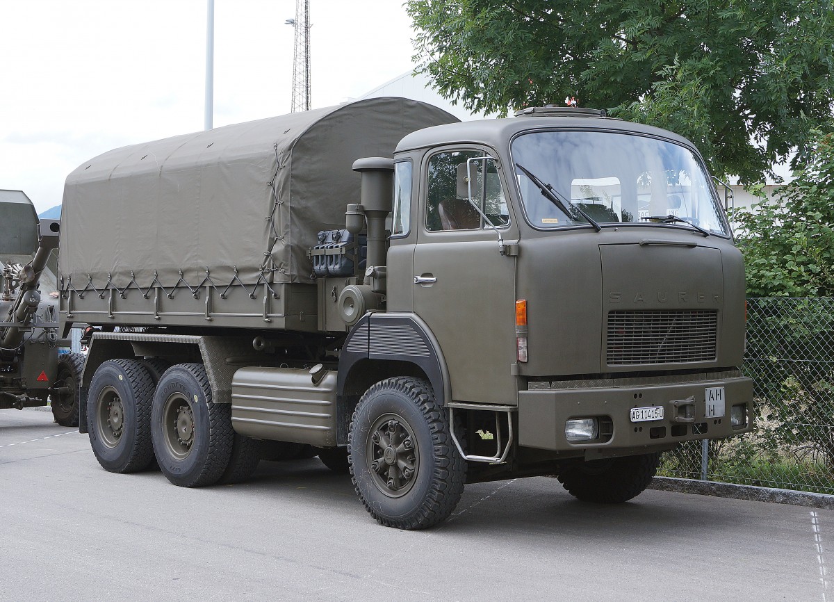 Militärfahrzeug-Treffen in Grenchen vom 12. Juli 2014: SAURER 5DF 6x4 ...
