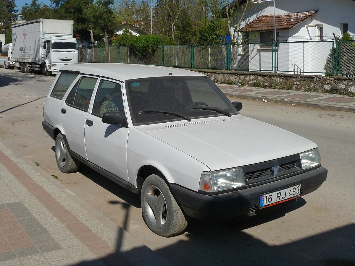 Tofas Dogan SLX in Inegöl, 3.4.2016 Dogan wie Sahin basieren beide auf ...