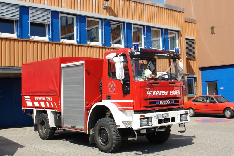 Feuerwehr Essen E 8362 Iveco SW 2000 - Fahrzeugbilder.de