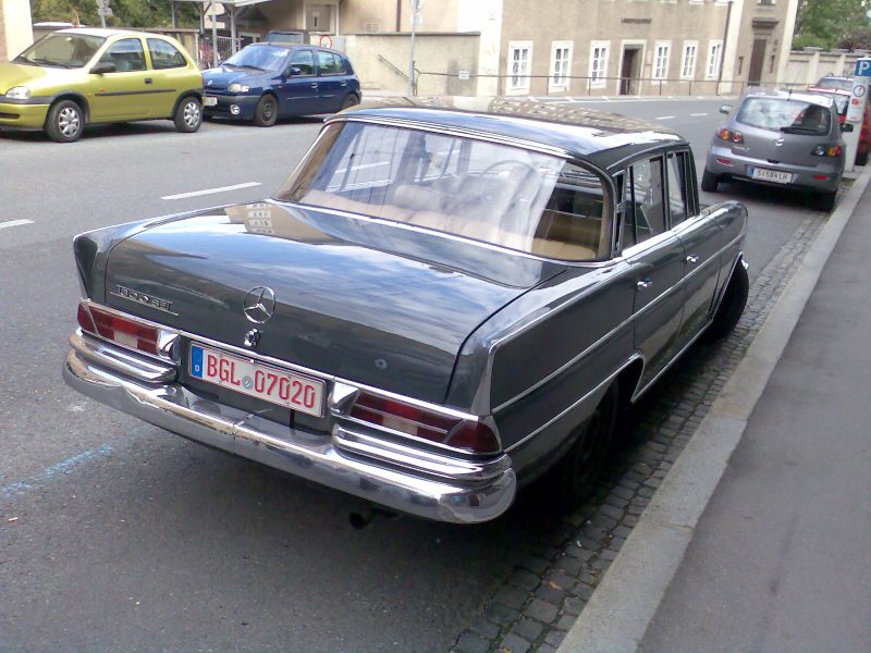 MB 300SE Limousine. - Fahrzeugbilder.de